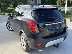 Black Opel Mokka 2015 in Alytus, with an engine capacity of 1.60 L and mileage of 167 thousand km for 7950 €, photo 4 on AUTOMOTO.COM.LV