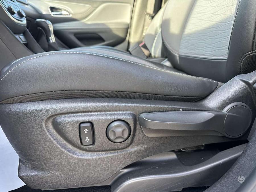 Black Opel Mokka 2015 in Alytus, with an engine capacity of 1.60 L and mileage of 167 thousand km for 7950 €, photo 10 on AUTOMOTO.COM.LV
