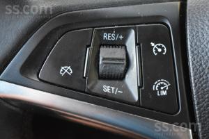 Black Opel Mokka 2015 in Talsi, with an engine capacity of 1.60 L and mileage of 191 thousand km for 7000 €, photo 35 on AUTOMOTO.COM.LV