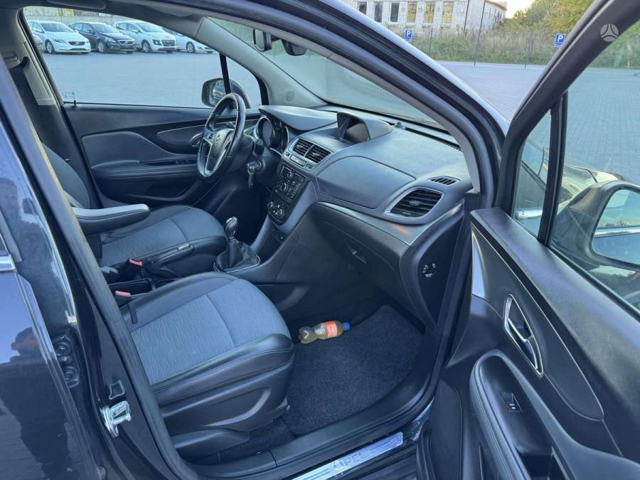 Black Opel Mokka 2015 in Telschi, with an engine capacity of 1.36 L and mileage of 246 thousand km for 3999 €, photo 13 on AUTOMOTO.COM.LV