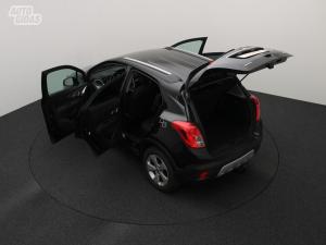 Black Opel Mokka 2016 in Vilnius, with an engine capacity of 1.40 L and mileage of 155 thousand km for 9599 €, photo 13 on AUTOMOTO.COM.LV