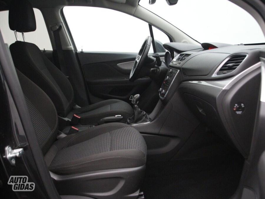 Black Opel Mokka 2016 in Vilnius, with an engine capacity of 1.40 L and mileage of 155 thousand km for 9599 €, photo 14 on AUTOMOTO.COM.LV