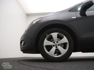 Black Opel Mokka 2016 in Vilnius, with an engine capacity of 1.40 L and mileage of 155 thousand km for 9599 €, photo 26 on AUTOMOTO.COM.LV