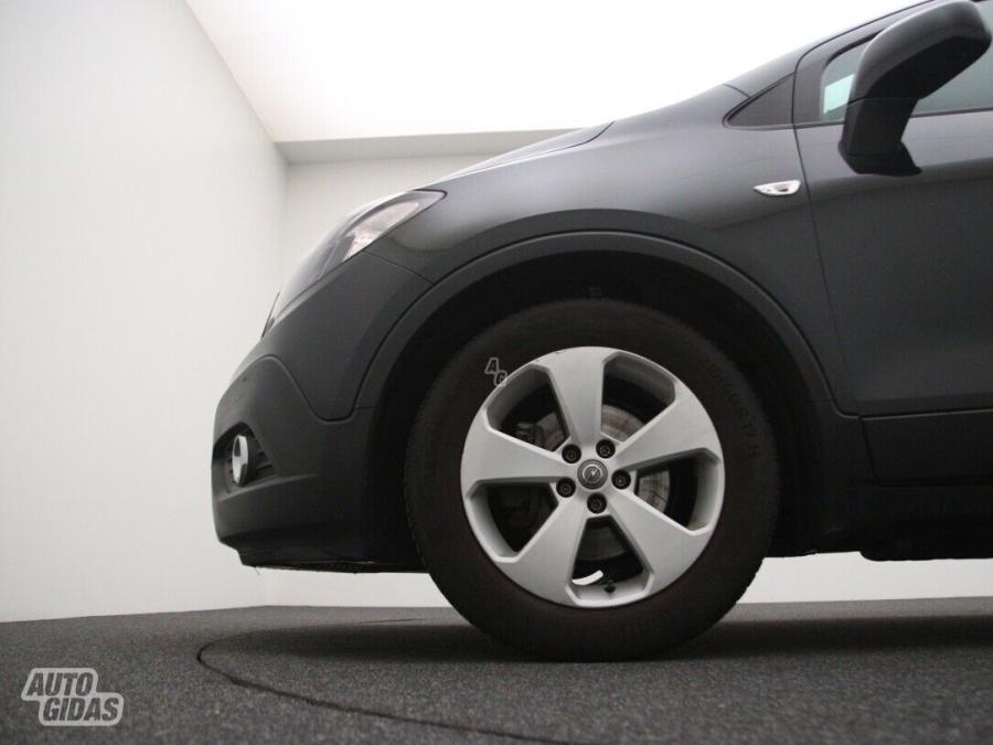 Black Opel Mokka 2016 in Vilnius, with an engine capacity of 1.40 L and mileage of 155 thousand km for 9599 €, photo 26 on AUTOMOTO.COM.LV