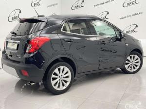 Black Opel Mokka 2016 in Vilnius, with an engine capacity of 1.60 L and mileage of 223 thousand km for 8900 €, photo 3 on AUTOMOTO.COM.LV