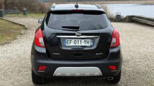 Black Opel Mokka 2016 in Jurmala, with an engine capacity of 1.60 L and mileage of 135 thousand km for 6000 €, photo 9 on AUTOMOTO.COM.LV