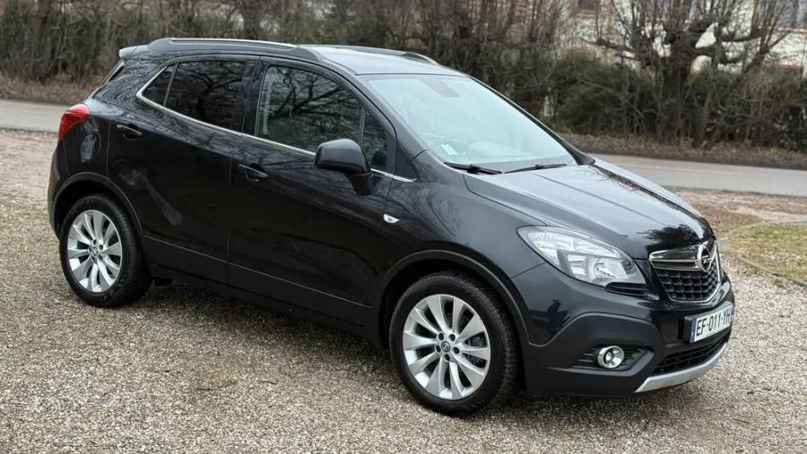 Black Opel Mokka 2016 in Jurmala, with an engine capacity of 1.60 L and mileage of 135 thousand km for 6000 €, photo 11 on AUTOMOTO.COM.LV