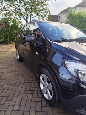 Black Opel Mokka 2016 in Telschi, with an engine capacity of 1.40 L and mileage of 248 thousand km for 6300 €, photo 3 on AUTOMOTO.COM.LV