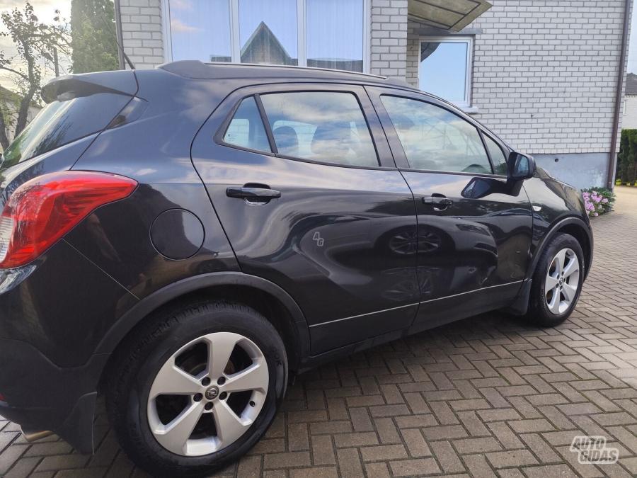 Black Opel Mokka 2016 in Telschi, with an engine capacity of 1.40 L and mileage of 248 thousand km for 6300 €, photo 5 on AUTOMOTO.COM.LV