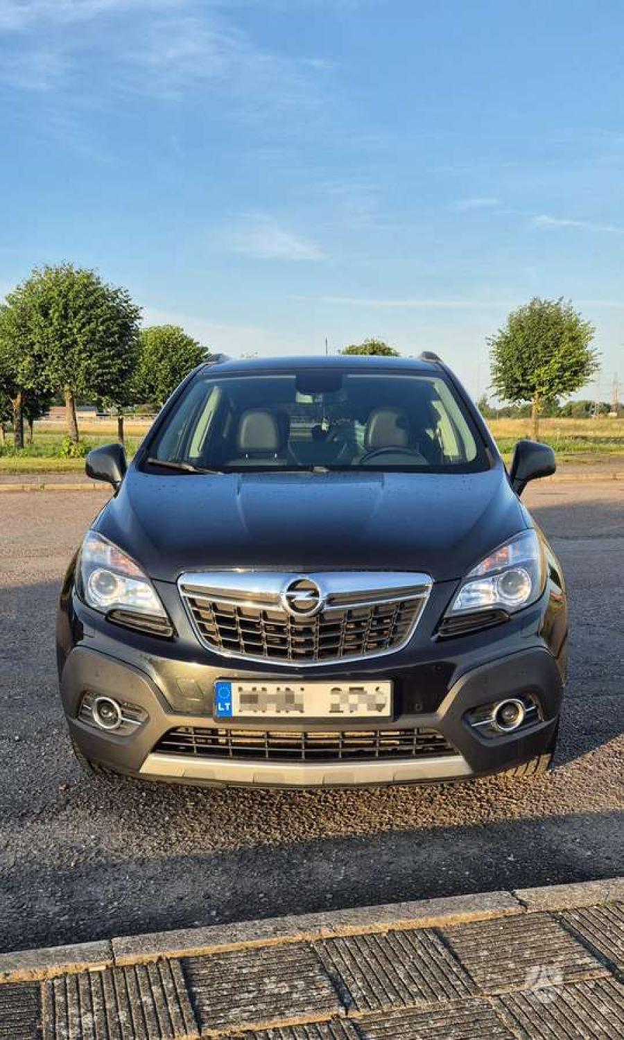 Black Opel Mokka 2016 in Kaunas, with an engine capacity of 1.60 L and mileage of 211 thousand km for 8000 €, photo 3 on AUTOMOTO.COM.LV