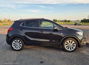 Black Opel Mokka 2016 in Kaunas, with an engine capacity of 1.60 L and mileage of 211 thousand km for 8000 €, photo 5 on AUTOMOTO.COM.LV