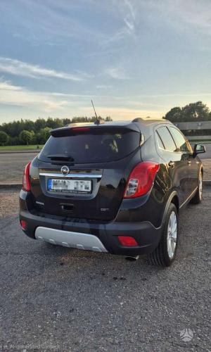 Black Opel Mokka 2016 in Kaunas, with an engine capacity of 1.60 L and mileage of 211 thousand km for 8000 €, photo 6 on AUTOMOTO.COM.LV
