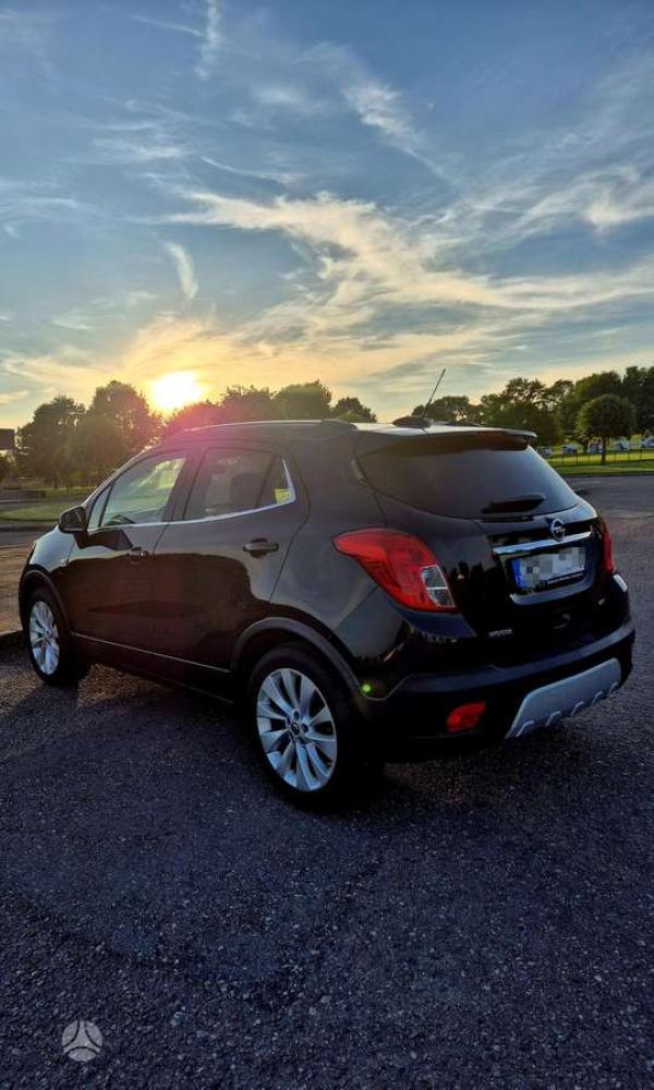 Black Opel Mokka 2016 in Kaunas, with an engine capacity of 1.60 L and mileage of 211 thousand km for 8000 €, photo 6 on AUTOMOTO.COM.LV