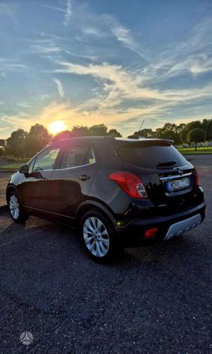 Black Opel Mokka 2016 in Kaunas, with an engine capacity of 1.60 L and mileage of 211 thousand km for 8000 €, photo 7 on AUTOMOTO.COM.LV