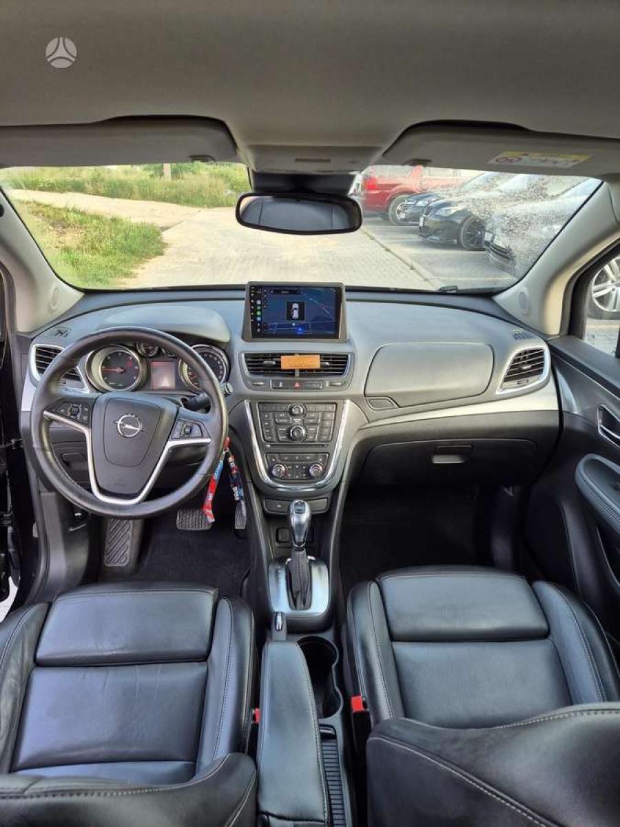 Black Opel Mokka 2016 in Kaunas, with an engine capacity of 1.60 L and mileage of 211 thousand km for 8000 €, photo 9 on AUTOMOTO.COM.LV