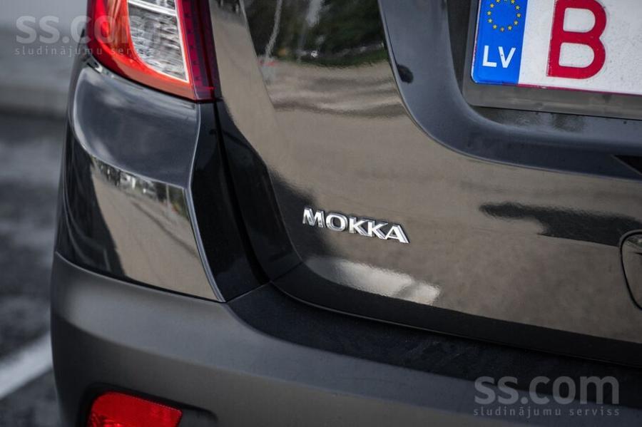 Черный Опель Mokka 2016 в Рига, объемом двигателя 1.60 л и пробегом 117 тыс. км за 9995 €, фото 8 на AUTOMOTO.COM.LV