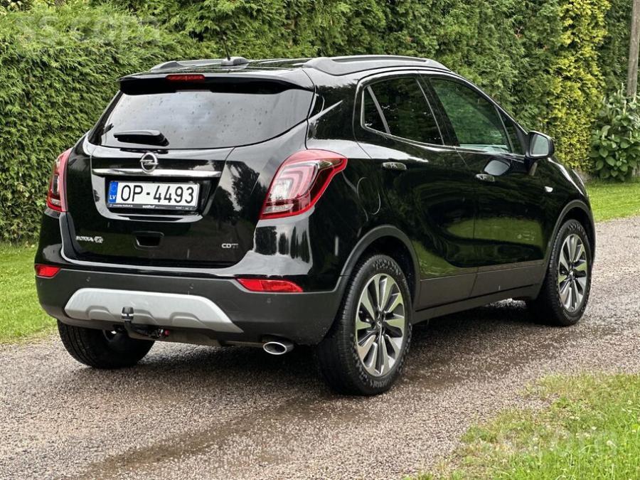Black Opel Mokka 2017 in Talsi, with an engine capacity of 1.60 L and mileage of 192 thousand km for 10636 €, photo 5 on AUTOMOTO.COM.LV