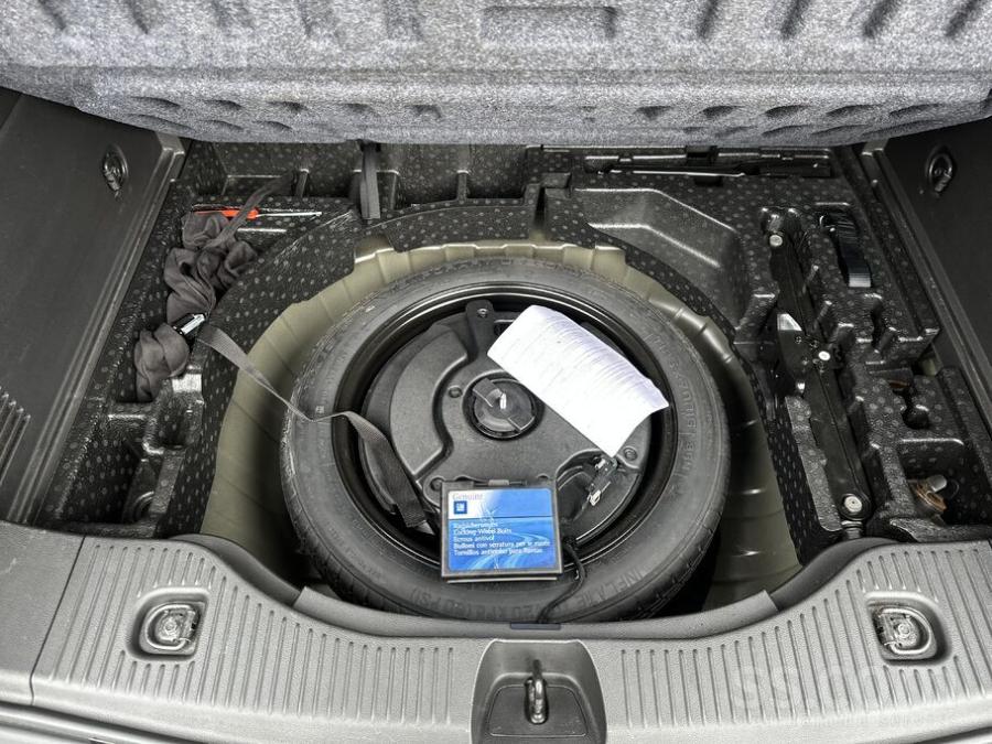 Black Opel Mokka 2017 in Talsi, with an engine capacity of 1.60 L and mileage of 192 thousand km for 10636 €, photo 19 on AUTOMOTO.COM.LV