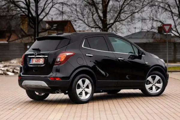 Melns Opel Mokka 2017 Jelgava, ar dzinēja tilpumu 1.60 L un nobraukumu 137 tūkst. km par 16500 €, foto 1 vietnē AUTOMOTO.COM.LV