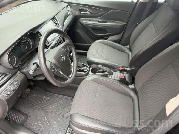 Black Opel Mokka 2018 in Jurmala, with an engine capacity of 1.40 L and mileage of 36 thousand km for 14990 €, photo 10 on AUTOMOTO.COM.LV