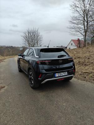 Black Opel Mokka 2021 in Vilnius, with an engine capacity of 0.00 L and mileage of 35 thousand km for 13300 €, photo 3 on AUTOMOTO.COM.LV