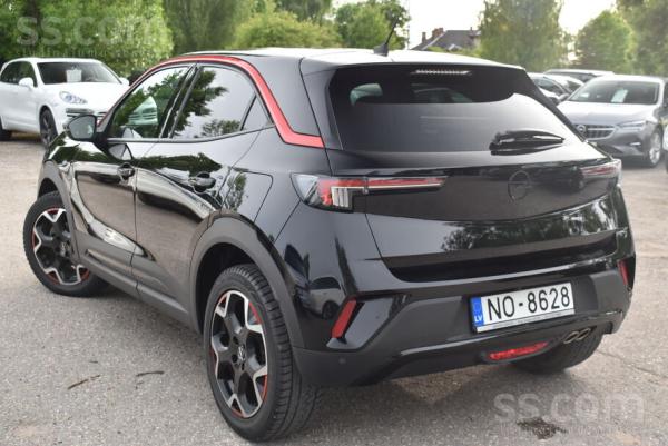 Melns Opel Mokka 2021 Kuldīga, ar dzinēja tilpumu 1.20 L un nobraukumu 0 tūkst. km par 17390 €, foto 3 vietnē AUTOMOTO.COM.LV