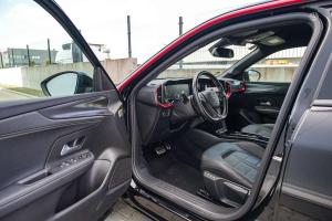 Melns Opel Mokka 2021 Kauņa, ar dzinēja tilpumu 1.20 L un nobraukumu 86 tūkst. km par 14950 €, foto 28 vietnē AUTOMOTO.COM.LV