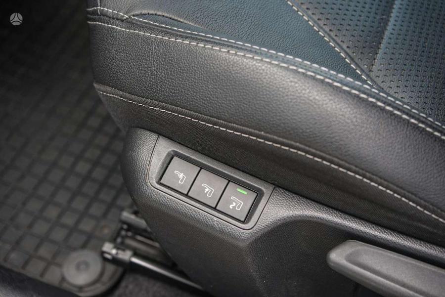 Melns Opel Mokka 2021 Kauņa, ar dzinēja tilpumu 1.20 L un nobraukumu 86 tūkst. km par 14950 €, foto 32 vietnē AUTOMOTO.COM.LV