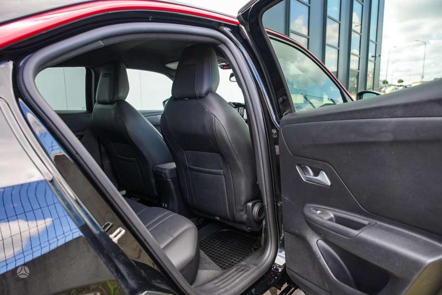 Melns Opel Mokka 2021 Kauņa, ar dzinēja tilpumu 1.20 L un nobraukumu 86 tūkst. km par 14950 €, foto 37 vietnē AUTOMOTO.COM.LV