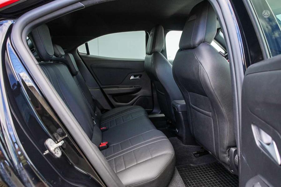 Melns Opel Mokka 2021 Kauņa, ar dzinēja tilpumu 1.20 L un nobraukumu 86 tūkst. km par 14950 €, foto 38 vietnē AUTOMOTO.COM.LV