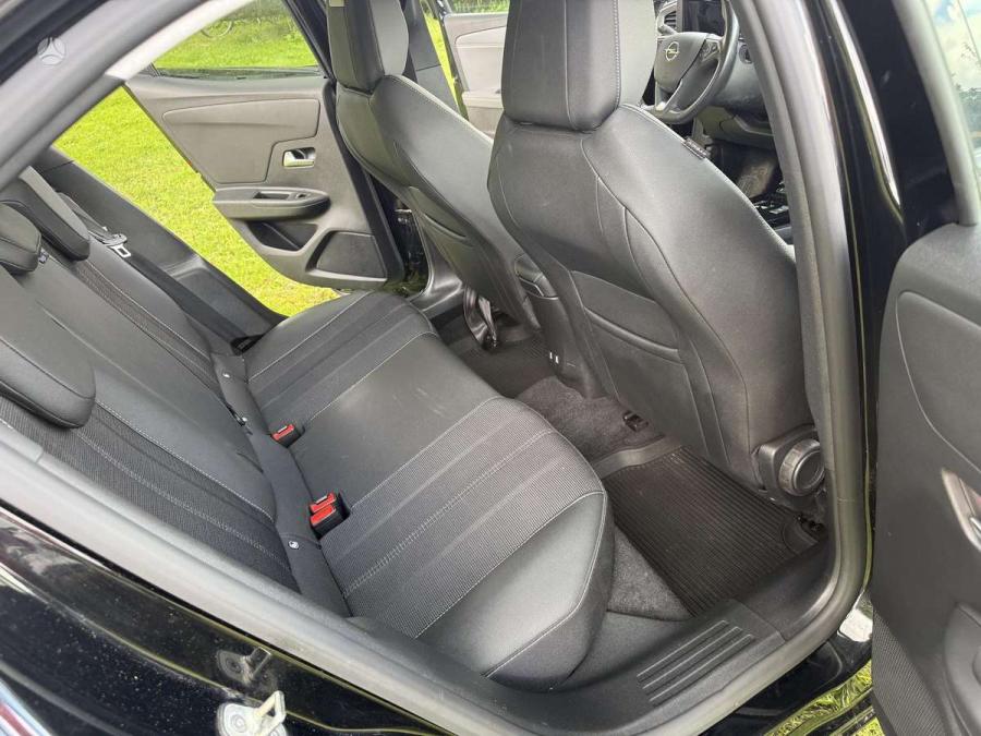 Black Opel Mokka 2021 in Panevezys, with an engine capacity of 1.20 L and mileage of 95 thousand km for 7600 €, photo 15 on AUTOMOTO.COM.LV