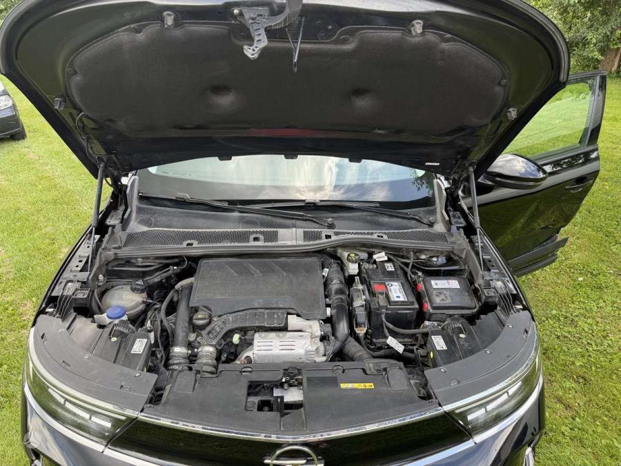 Black Opel Mokka 2021 in Panevezys, with an engine capacity of 1.20 L and mileage of 95 thousand km for 7600 €, photo 17 on AUTOMOTO.COM.LV