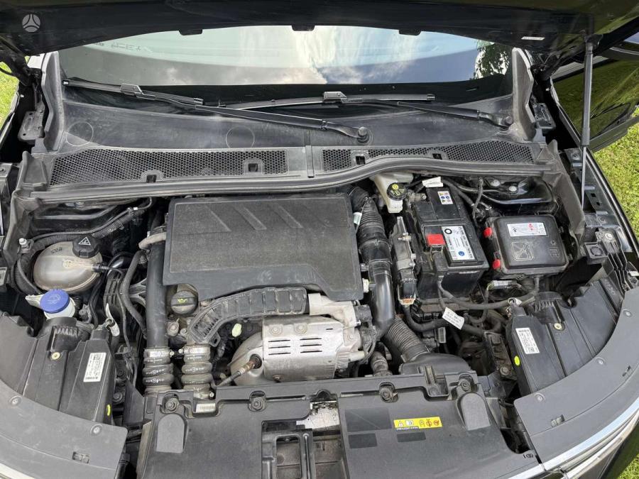 Black Opel Mokka 2021 in Panevezys, with an engine capacity of 1.20 L and mileage of 95 thousand km for 7600 €, photo 18 on AUTOMOTO.COM.LV