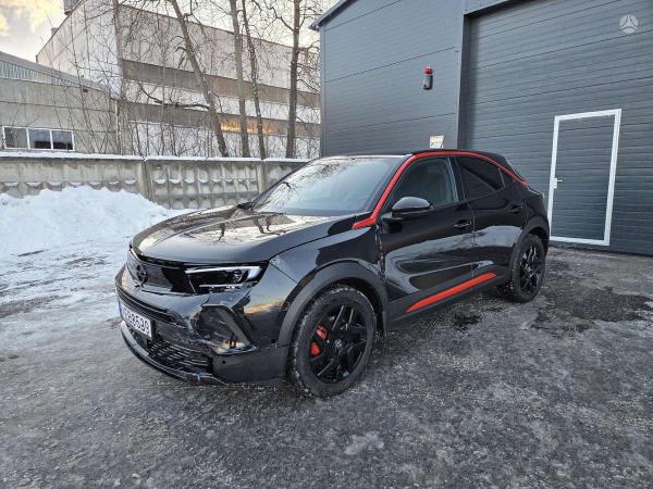 Black Opel Mokka 2022 in Kaunas, with an engine capacity of 0.00 L and mileage of 63 thousand km for 7700 €, photo 3 on AUTOMOTO.COM.LV