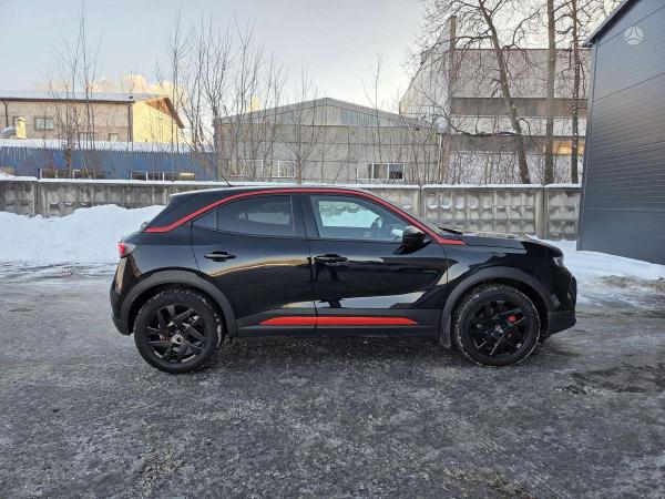 Black Opel Mokka 2022 in Kaunas, with an engine capacity of 0.00 L and mileage of 63 thousand km for 7700 €, photo 4 on AUTOMOTO.COM.LV