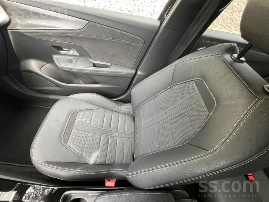 Black Opel Mokka 2022 in Ventspils, with an engine capacity of 1.20 L and mileage of 22 thousand km for 20100 €, photo 8 on AUTOMOTO.COM.LV