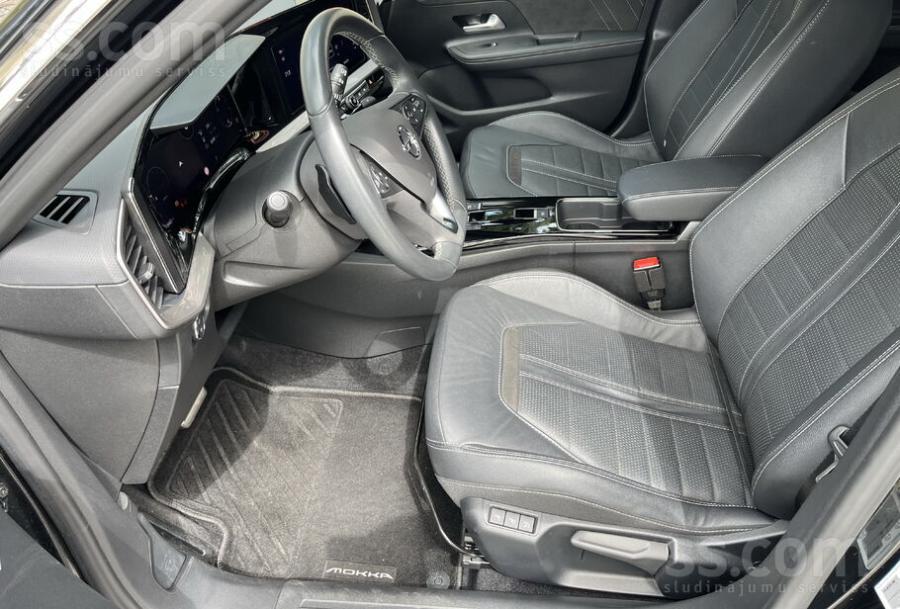 Black Opel Mokka 2022 in Ventspils, with an engine capacity of 1.20 L and mileage of 22 thousand km for 20100 €, photo 9 on AUTOMOTO.COM.LV