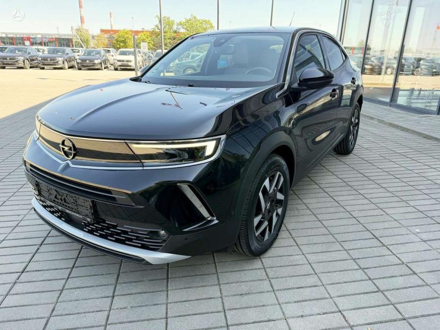Melns Opel Mokka 2022 Kauņa, ar dzinēja tilpumu 1.20 L un nobraukumu 161 tūkst. km par 12300 €, foto 1 vietnē AUTOMOTO.COM.LV