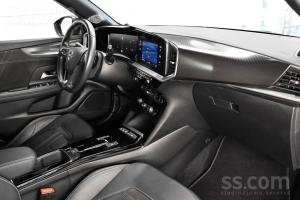 Black Opel Mokka 2022 in Riga, with an engine capacity of 1.20 L and mileage of 24 thousand km for 17990 €, photo 15 on AUTOMOTO.COM.LV