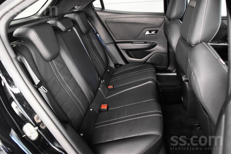 Black Opel Mokka 2022 in Riga, with an engine capacity of 1.20 L and mileage of 24 thousand km for 17990 €, photo 17 on AUTOMOTO.COM.LV