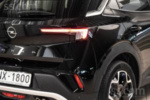 Черный Опель Mokka 2023 в Рига, объемом двигателя 1.20 л и пробегом 24 тыс. км за 19990 €, фото 11 на AUTOMOTO.COM.LV
