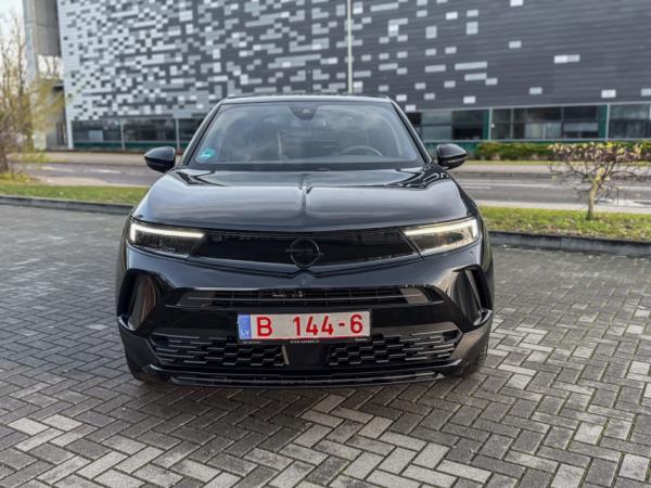 Melns Opel Mokka 2024 Rīga, ar dzinēja tilpumu 1.20 L un nobraukumu 10 tūkst. km par 20500 €, foto 4 vietnē AUTOMOTO.COM.LV