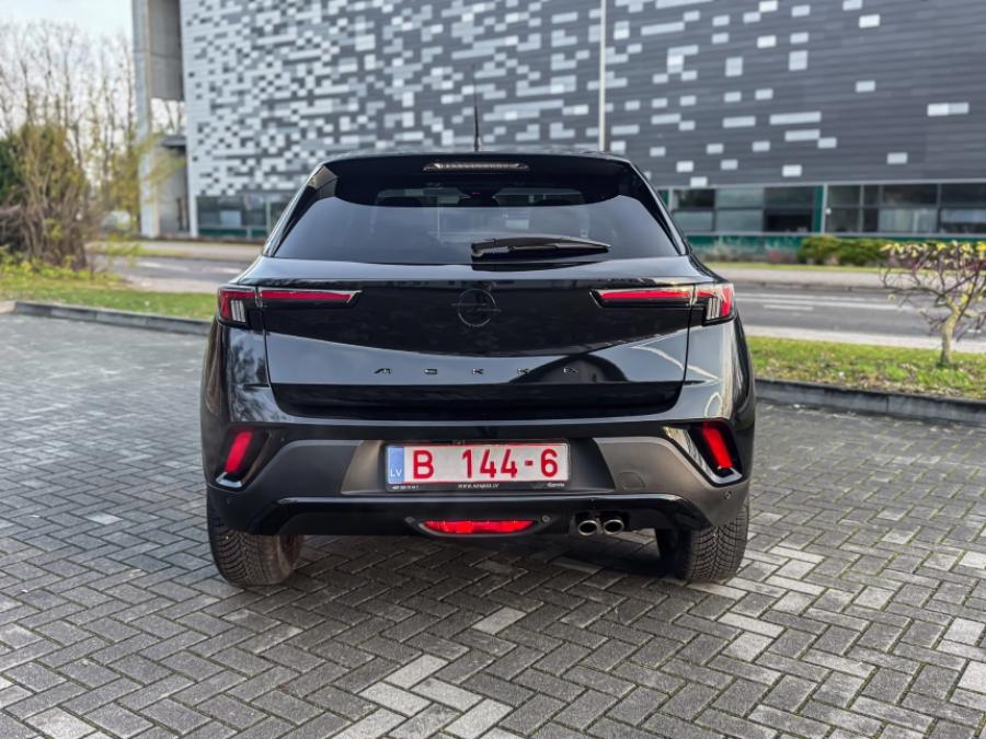 Melns Opel Mokka 2024 Rīga, ar dzinēja tilpumu 1.20 L un nobraukumu 10 tūkst. km par 20500 €, foto 10 vietnē AUTOMOTO.COM.LV
