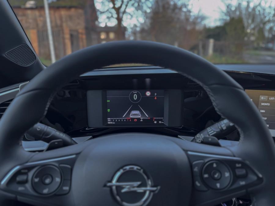 Melns Opel Mokka 2024 Rīga, ar dzinēja tilpumu 1.20 L un nobraukumu 10 tūkst. km par 20500 €, foto 14 vietnē AUTOMOTO.COM.LV
