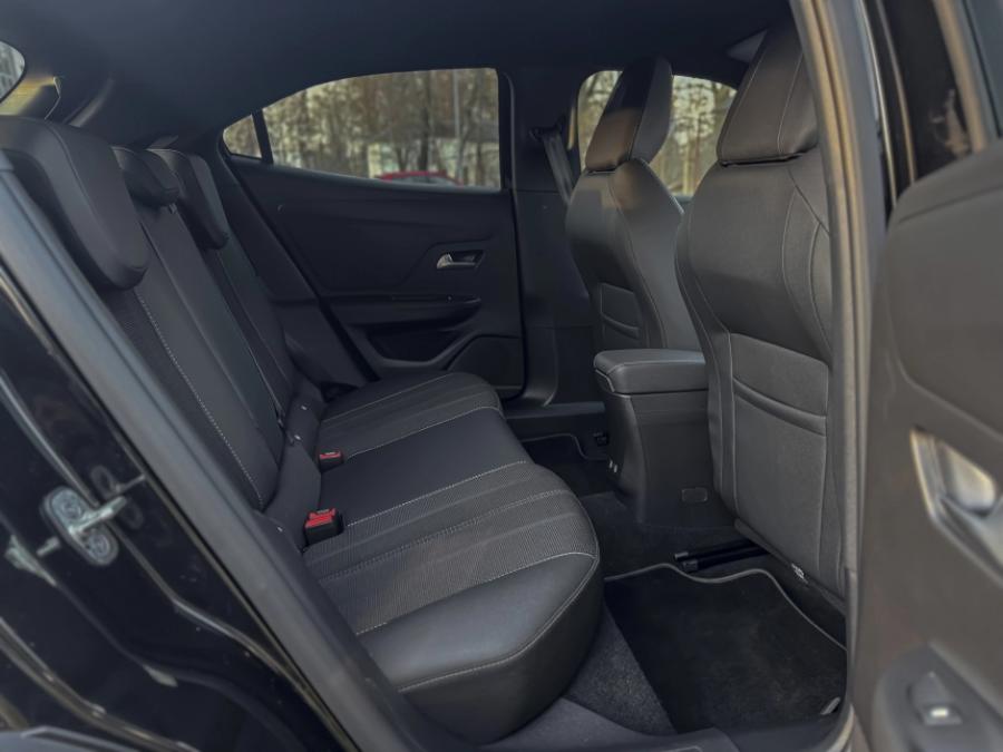 Melns Opel Mokka 2024 Rīga, ar dzinēja tilpumu 1.20 L un nobraukumu 10 tūkst. km par 20500 €, foto 17 vietnē AUTOMOTO.COM.LV