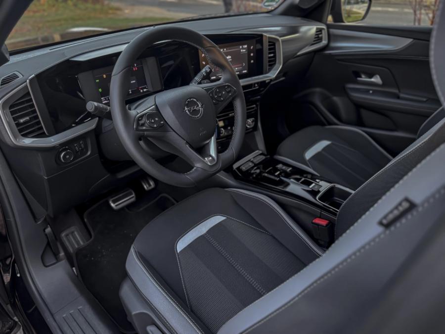 Melns Opel Mokka 2024 Rīga, ar dzinēja tilpumu 1.20 L un nobraukumu 10 tūkst. km par 20500 €, foto 18 vietnē AUTOMOTO.COM.LV