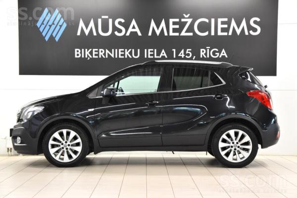 Black Opel Mokka 2016 in Riga, with an engine capacity of 1.60 L and mileage of 101 thousand km for 10990 €, photo 4 on AUTOMOTO.COM.LV
