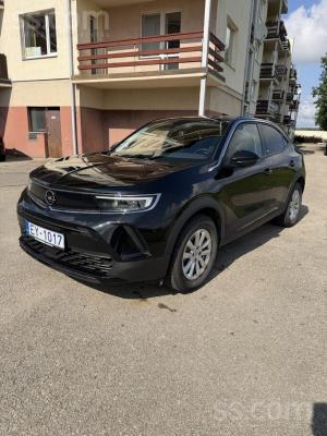 Black Opel Mokka 2021 in Riga, with an engine capacity of 1.60 L and mileage of 57 thousand km for 15500 €, photo 4 on AUTOMOTO.COM.LV