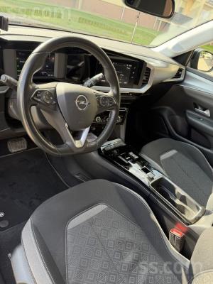 Black Opel Mokka 2021 in Riga, with an engine capacity of 1.60 L and mileage of 57 thousand km for 15500 €, photo 8 on AUTOMOTO.COM.LV