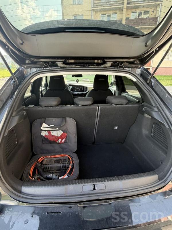 Black Opel Mokka 2021 in Riga, with an engine capacity of 1.60 L and mileage of 57 thousand km for 15500 €, photo 11 on AUTOMOTO.COM.LV